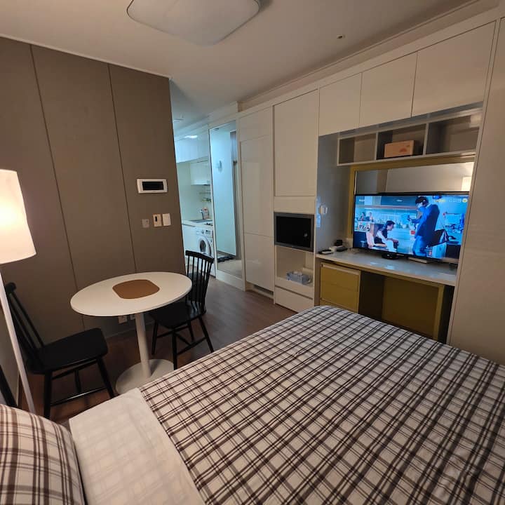 Dian 700, Line9/5, Tv - Bucheon-si