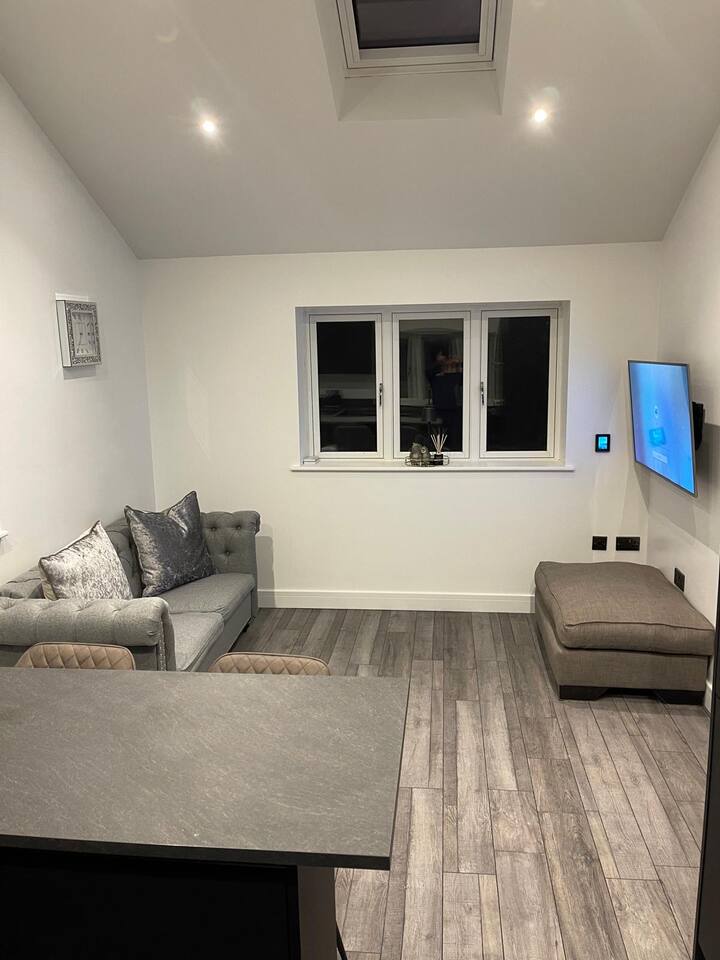 Beautiful New Bungalow In Bury - Bury