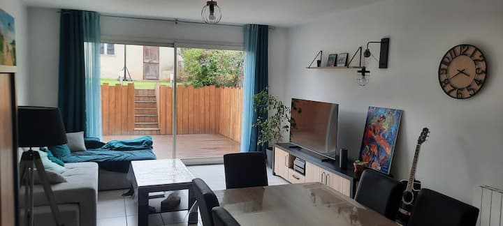 Maison Au Calme Avec Jardin Et Garage En Ville - Le Mans