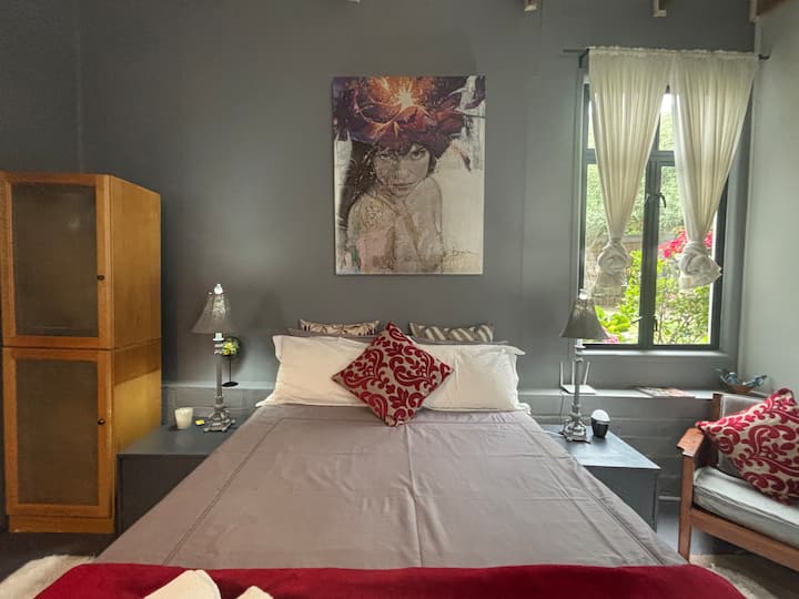 An Ocean Almost On Your Doorstep - Franskraal