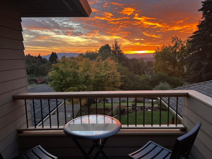 Dundee Hills Wine Country Suites - Dundee, OR