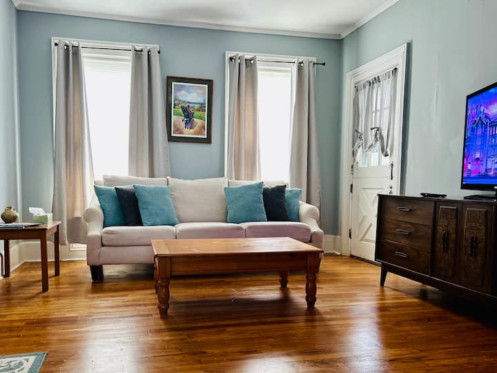 2br Glensfalls • Walk Downtown • Near Fall Foliage - Glens Falls, NY