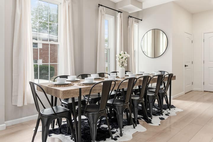 Downtown Columbus | Sleeps 16 | Spacious + Arcades - Columbus, OH