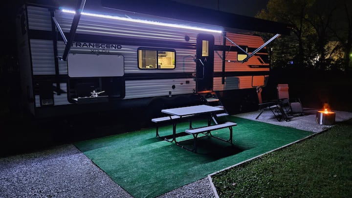 Convenient And Private Close To Shops, Restaurants - Louisville, KY