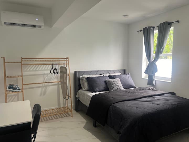 Wynwood/midtown Bedroom - Miami, FL