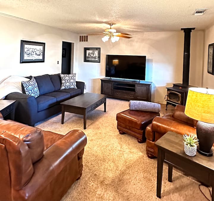 Spacious, Clean, Family, Pet Loving Lake House - Ute Lake State Park, Logan