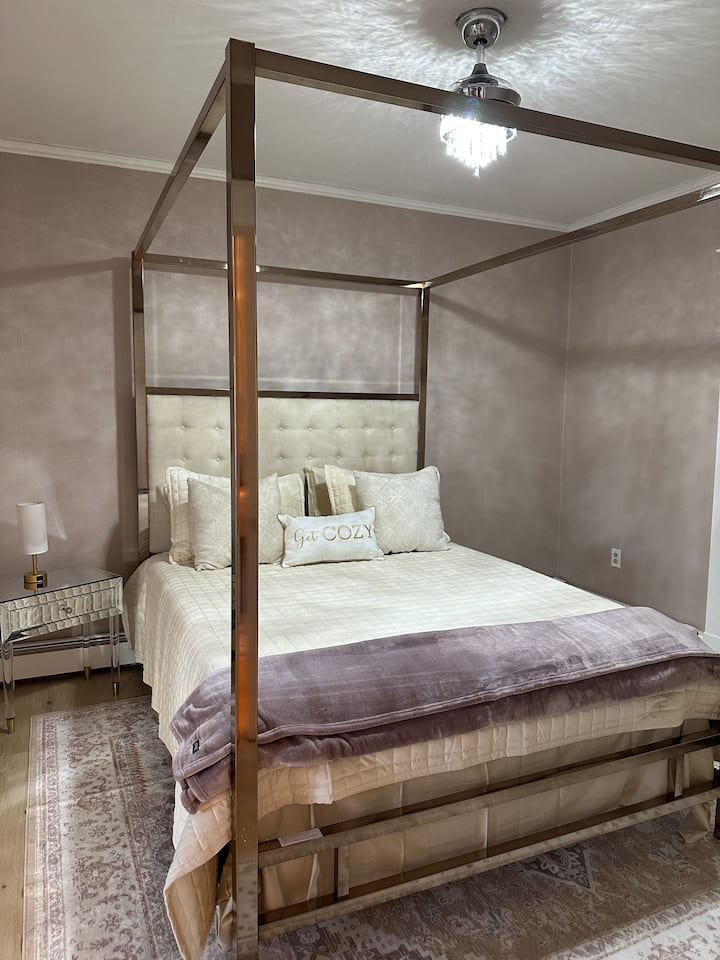 Private Cozy Lulu Château - Scranton, PA