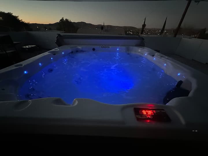 J Tree | Spa, Pool Table! One-night Openings Now! - Joshua Tree, CA