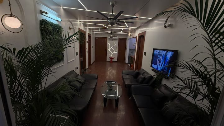 Stay Where Elegance Feel Like Home Comfort & Luxry - Delhi