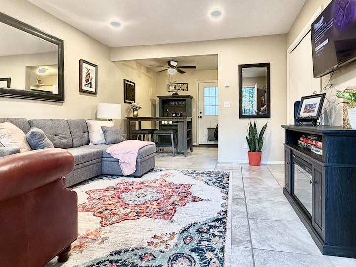 Campus & Mountain Townhome - Flagstaff, AZ