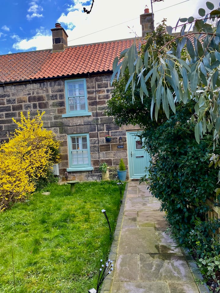 Poppy Cottage Perfect For Exploring The Coast - Runswick Bay