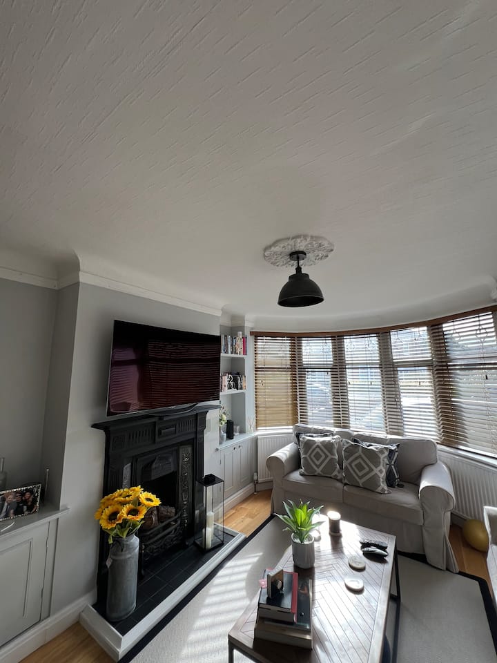 Cosy Home, 2 Bed, 2 Bathroom - Sale