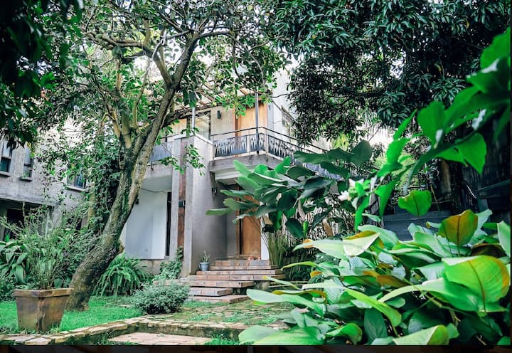 Lon'artisan Kampala, 10 Mins Drive From The City. - Uganda