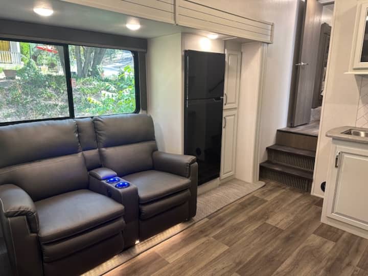 Quiet New Rv 1/2 Mile From Downtown Prescott - Prescott, AZ