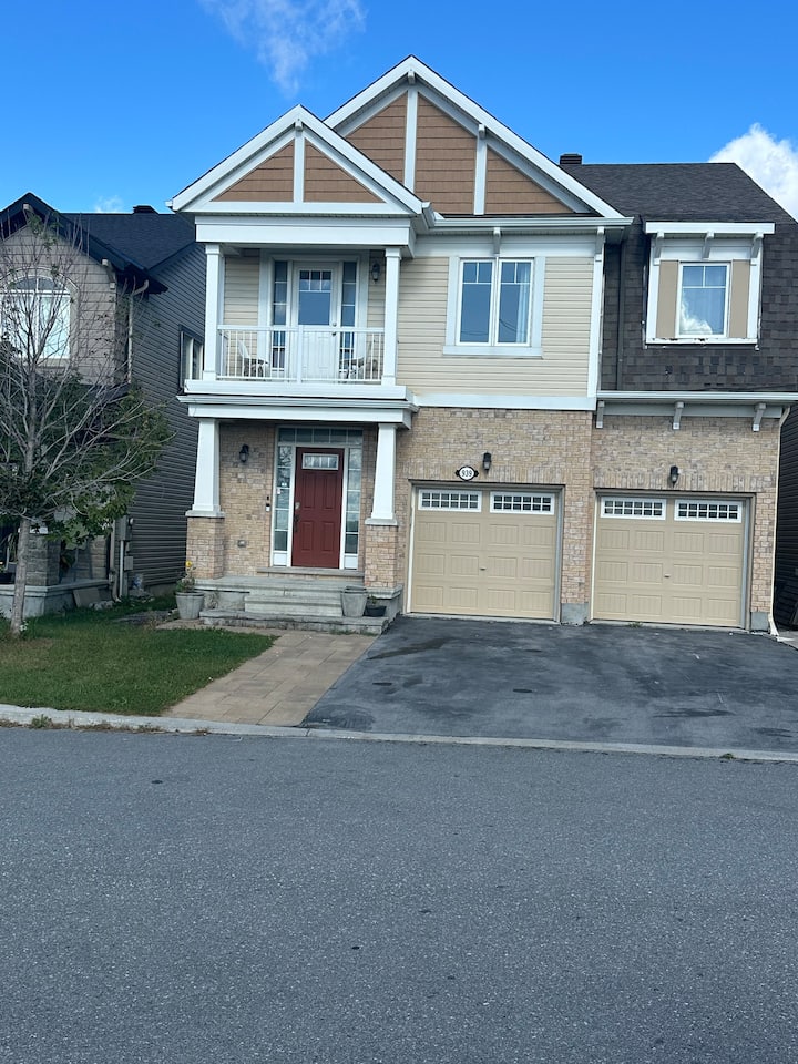 4bedroom House With Loft -Kanata - Kanata