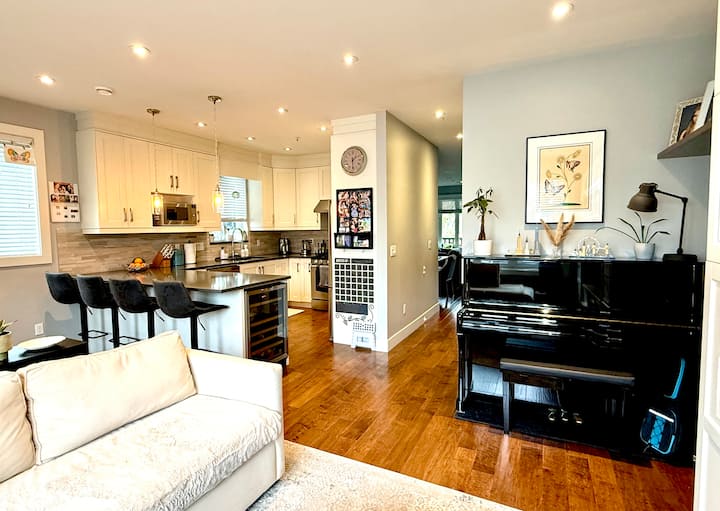 Mount Pleasant- Clean And Spacious Family Home - Vancouver