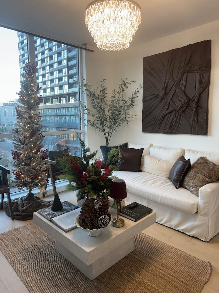 French Inspired Petit Château - Toronto