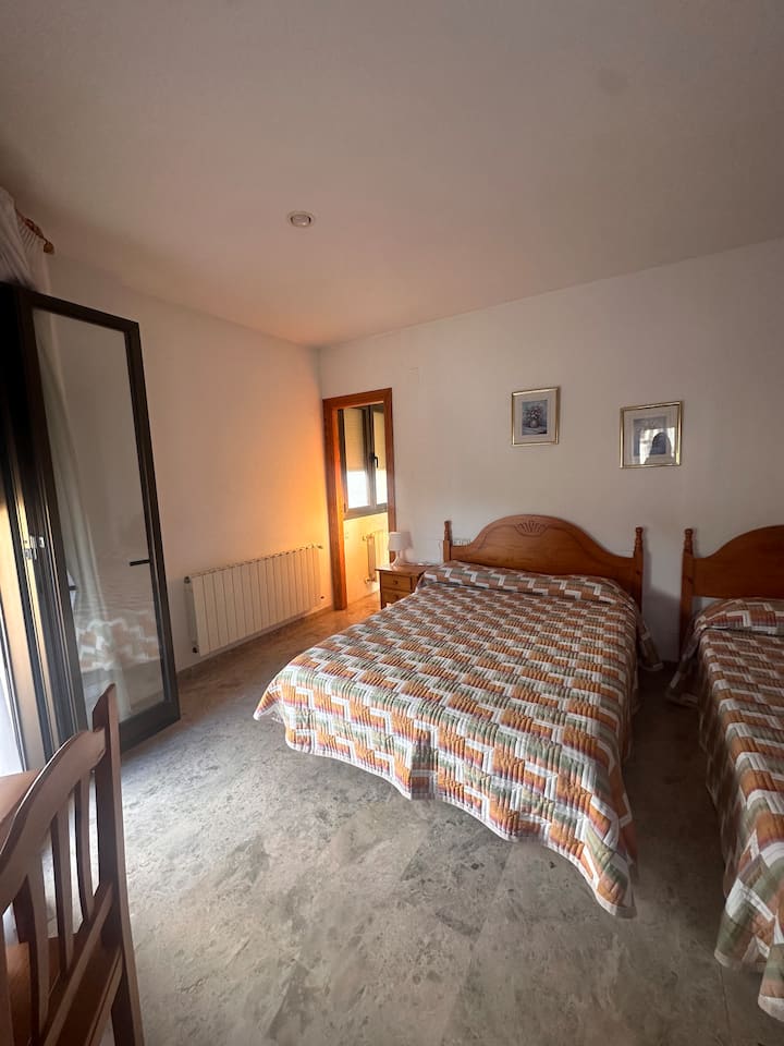 Habitación Triple - Mora de Rubielos