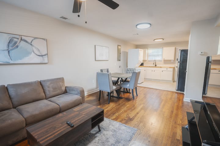 Charming Duplex Unit B In Sav! - Savannah, GA