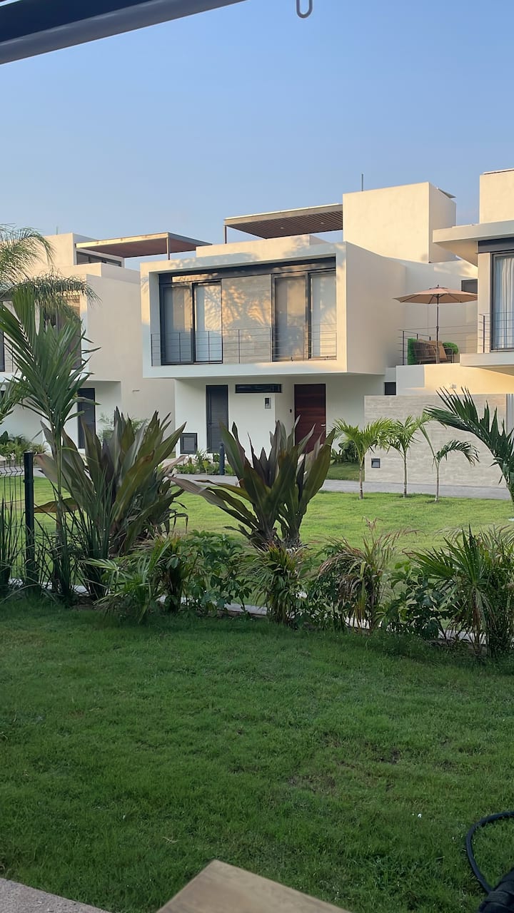 Modern 3br Home Walk To Private Beach Flamingos - Nuevo Vallarta