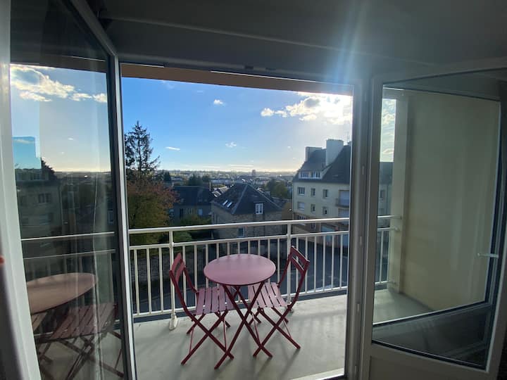 «Bellevue» - 35 M2 - Parking - 10 Min Centre-ville - Saint-Lô