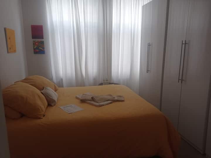 Room Only In The Heart Of Oostende - Bredene