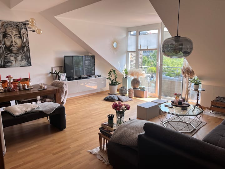2 Zimmer Wohnung Mit Balkon Nähe Flughafen U.messe - Düsseldorf