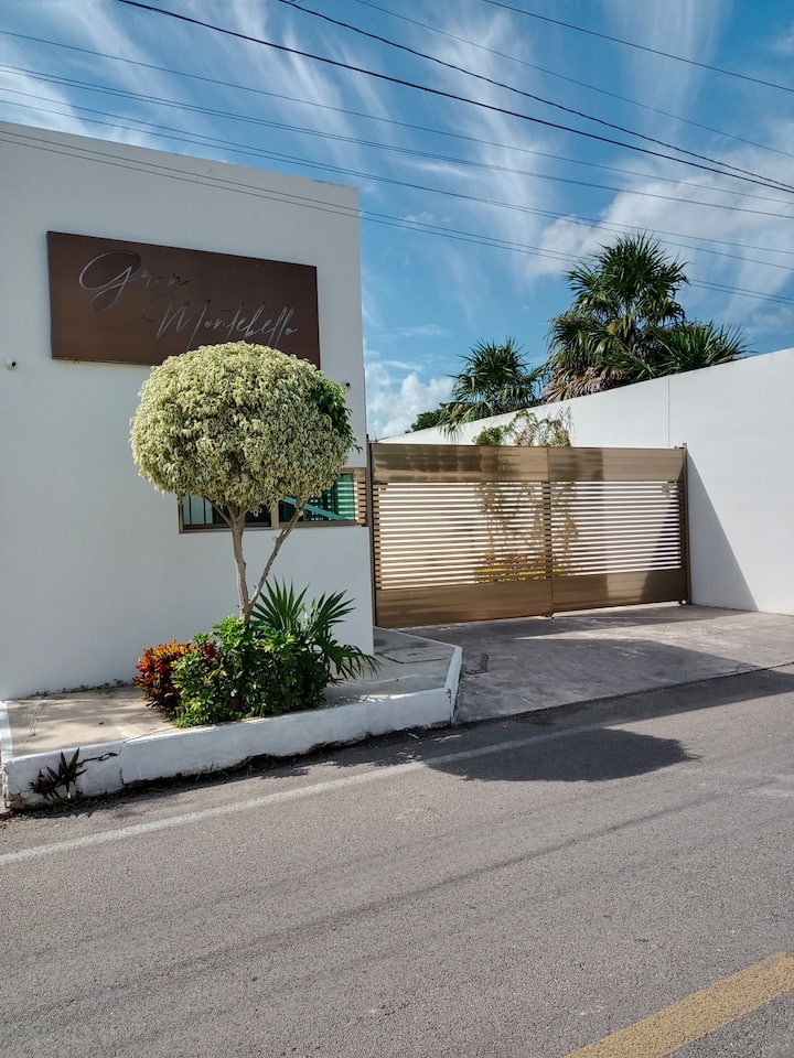 Gran Montebello Casa Con Piscina - Mérida