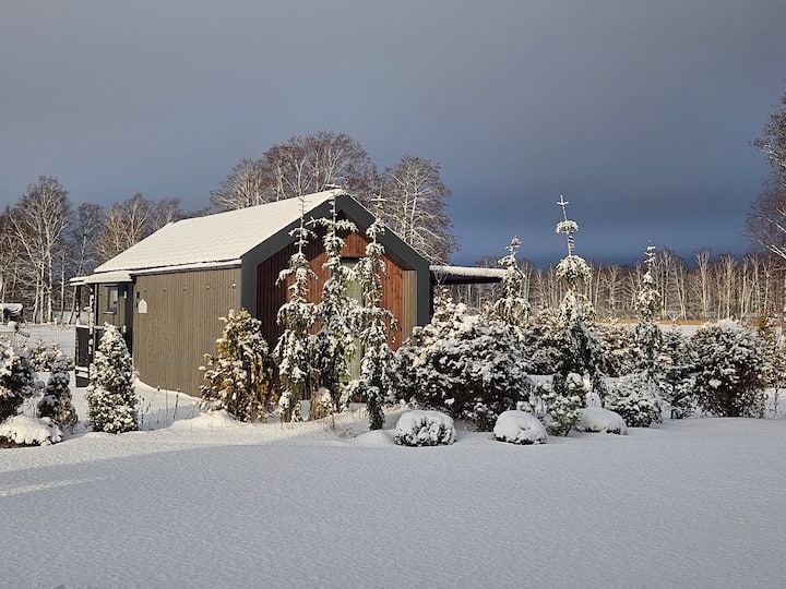 Lakeside Cottage With Sauna & Sandy Beach - Latvia