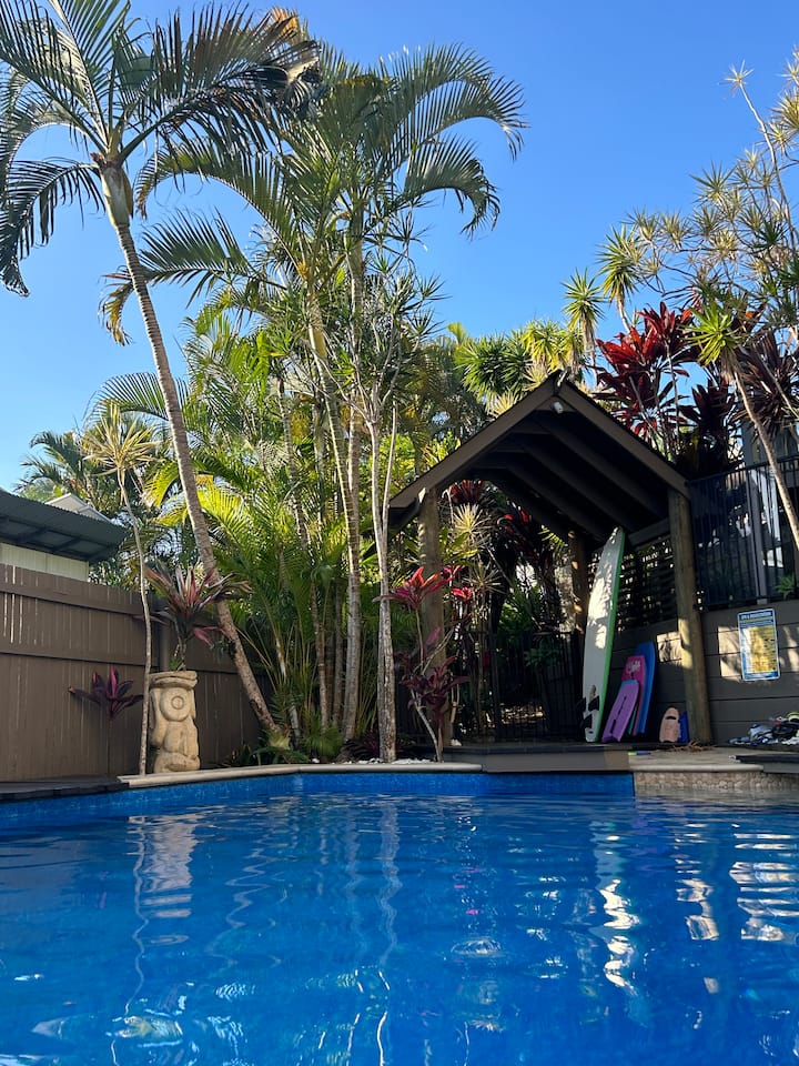 Coolum Beach Hilltop Hideaway - Coolum Beach