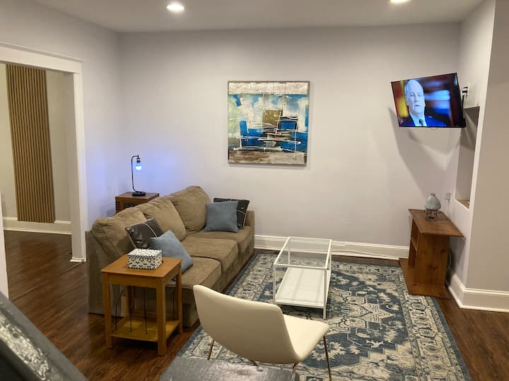Modern, Near Public Transport, Quiet Neighborhood - Towson, MD