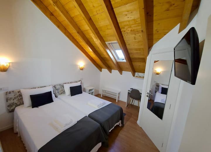 Casa Do Chafariz- Rooms
Quarto Twin # 3 - Porto Covo