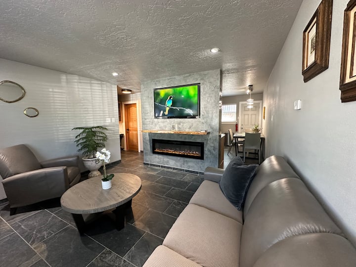 Luxury Apt In Ne Heights - Albuquerque, NM