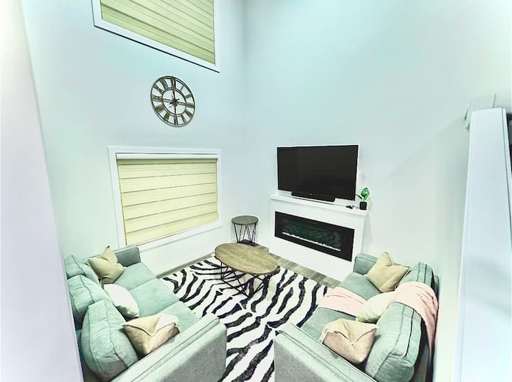 Modern 4br Family Retreat Near Currents & Wem - カナダ エドモントン
