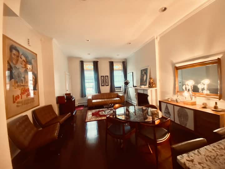 Guest Bedroom With Private Bath In Bushwick - Brooklyn, NY