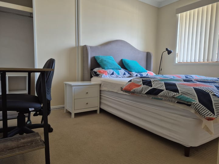 Cosy And Sunny Bedroom With Aircon(3) - 布里斯班