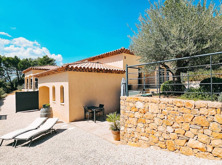 Suite 4p. , 2 Chambres Et Jacuzzi - Sillans-la-Cascade