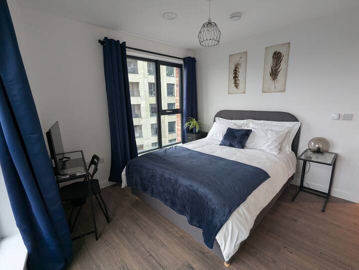 Ensuite Kingsize Room - Close To Public Transport - Central London