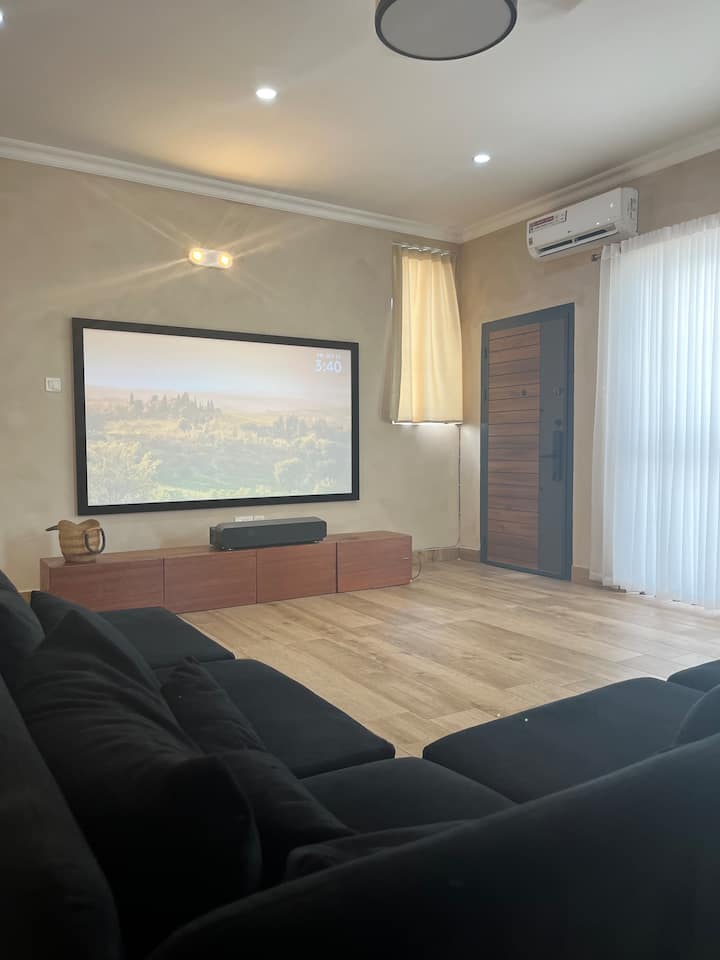 Stylish 2 Bed House | Starlink High-speed Wi-fi - Accra