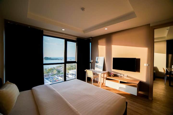 1 Bedroom In Center W/ Seaview - Si Racha