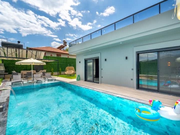 Tam Korunaklı Jakuzili Villa | ÖZel Havuz & Bahçe - Fethiye