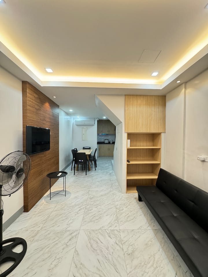 4br Ac Livingrm Lasalle Benilde St. Scho Airportex - Manille