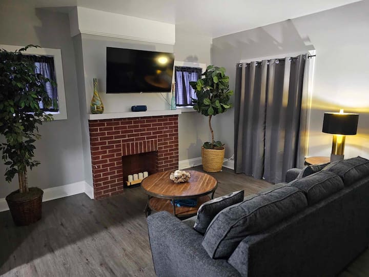 Edgewater Cleveland Escape - Cleveland, OH