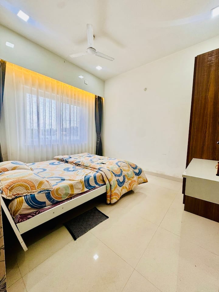 Simple And Quiet Corner In A 3bhk - Hyderabad