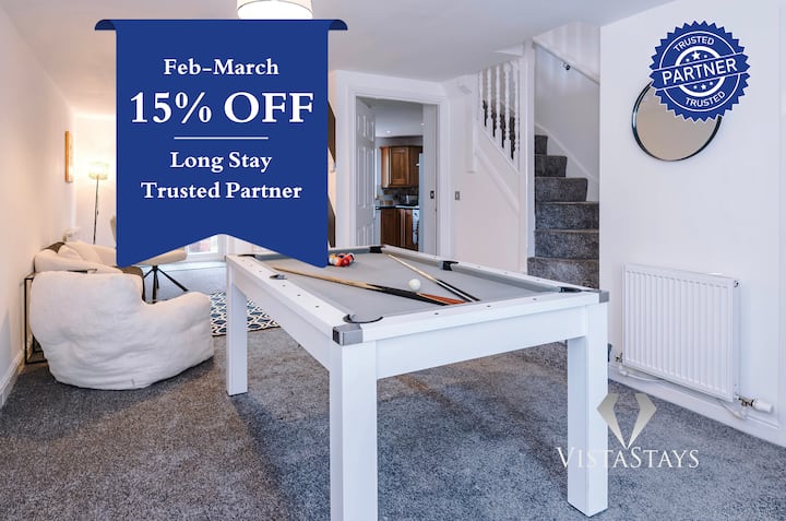 Spacious Long Stay | Ps4 • Pool Table • Driveway - Manchester