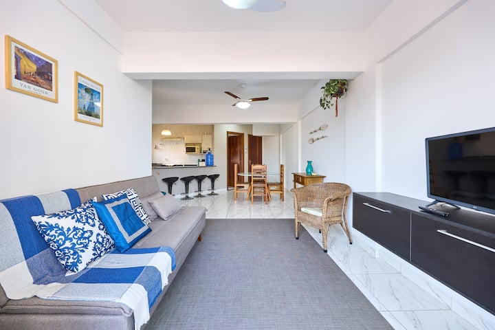 Próximo à Rua Mais Famosa De Ubatuba: Rua Guarani. - Ubatuba