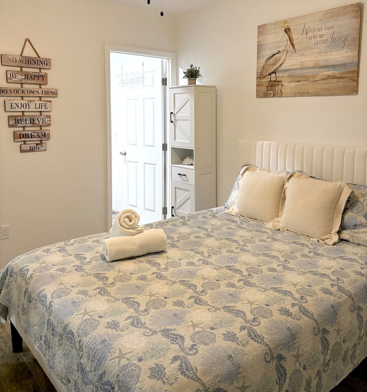 The Pelican Cove - Guest House - Tampa, FL
