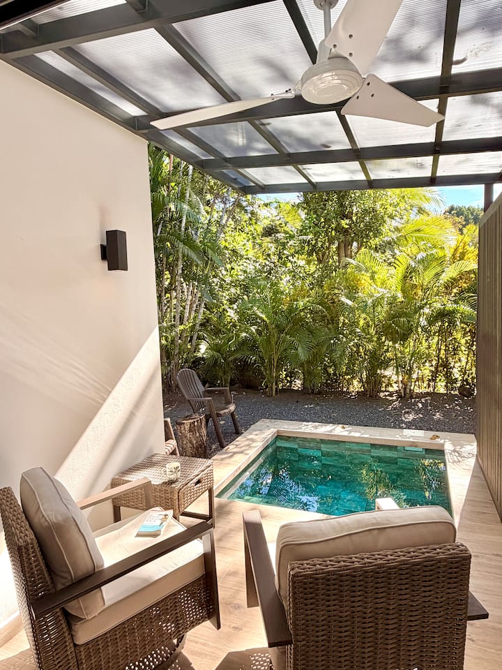 Private Pool Jungle Retreat• 90sec To Beach - Bejuco District