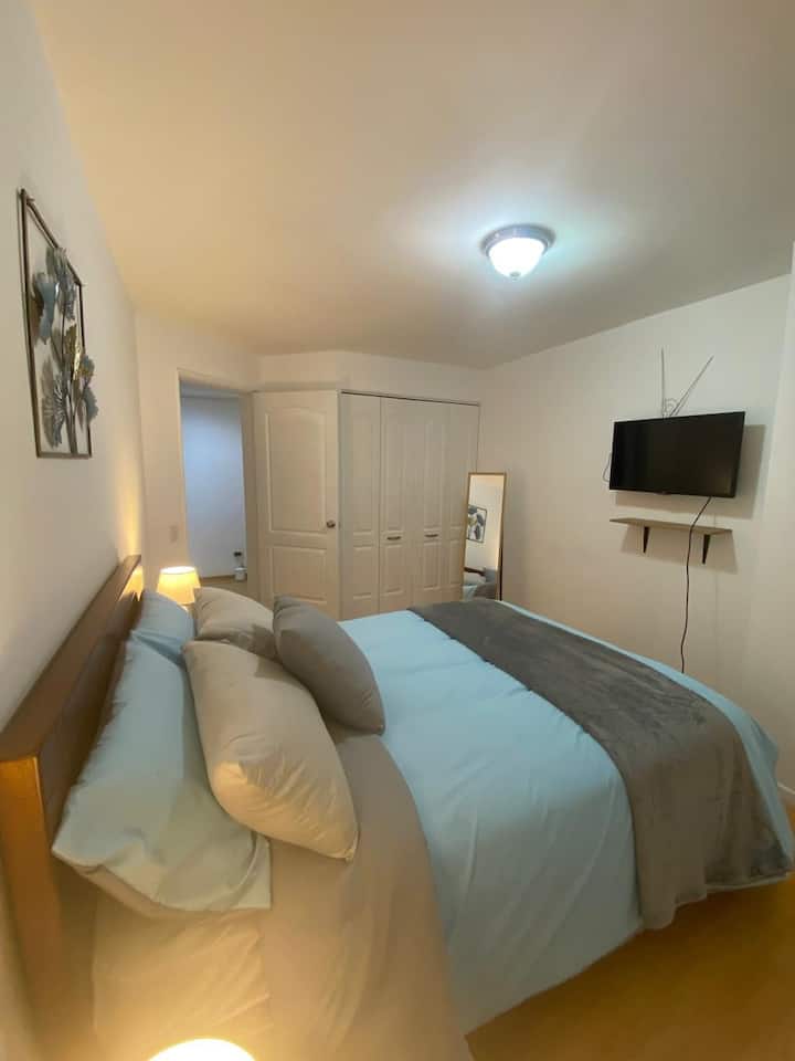 Apartamento En Iñaquito Con Dos Parqueaderos - Quito