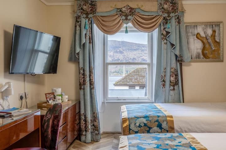 Stylish Room W Loch View Near Jacobite Steam Train - Fort William
